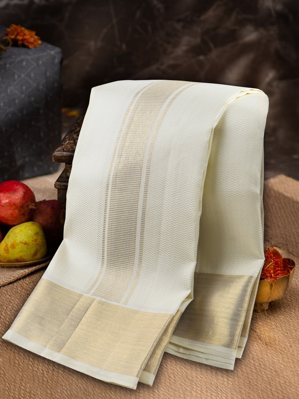 Lagnaa Men Pure Silk Dhoti with 2-gram Jari Border Klasam